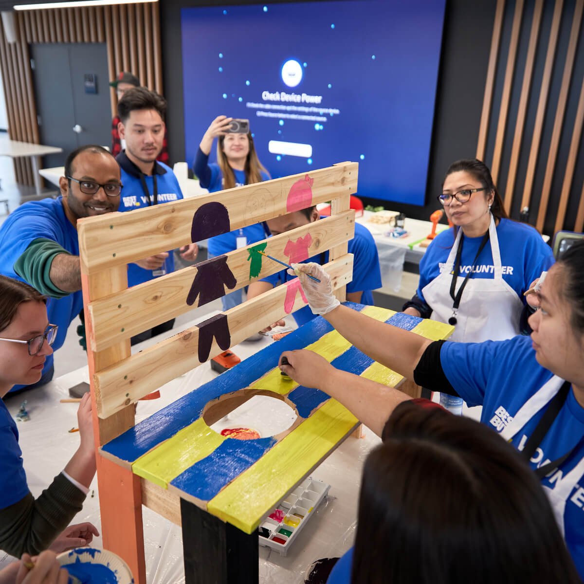 MudPie Kitchens & Buddy Benches - CSR Team Building ...